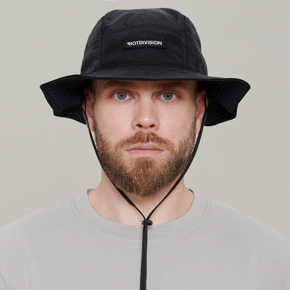 ГОЛОВНІ УБОРИ - RIOT DIVISION